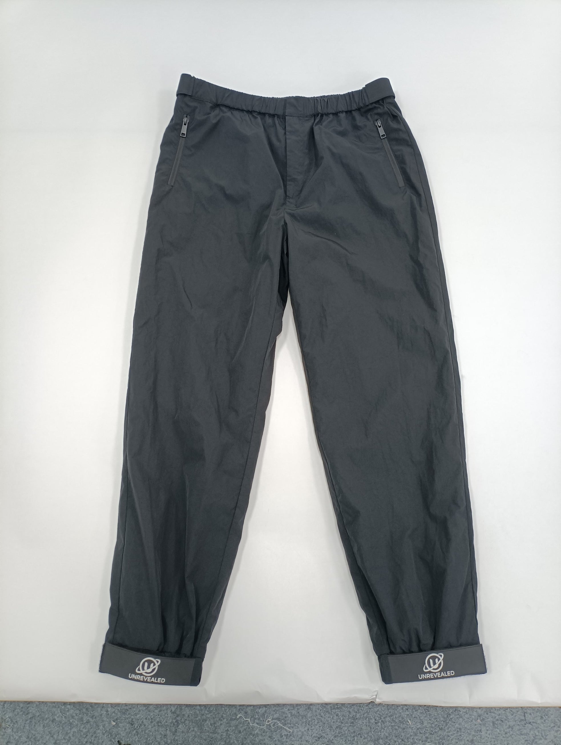Unrevealed Track pants – Unrevealed_Worldwide